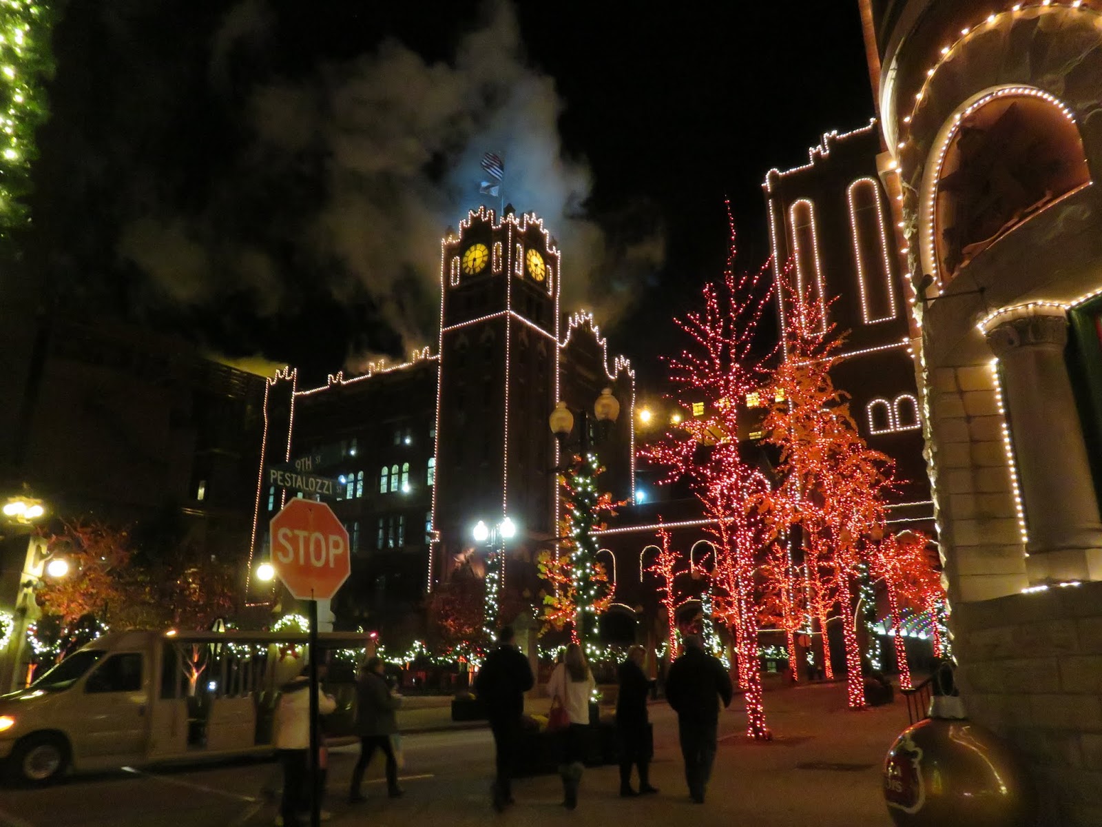 Big Daddy Dave: Anheuser Busch Christmas Lights!
