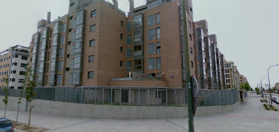 Edificios Habitacionales: Edificio multifamiliar moderno y elegante.