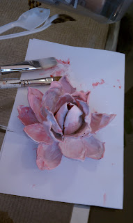 Nadia's DIY Projects: DIY Melted Plastic Spoon Rose