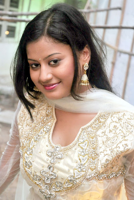 Tamil Actress Geethika Latest Photo Gallery, ~ Vadakadu