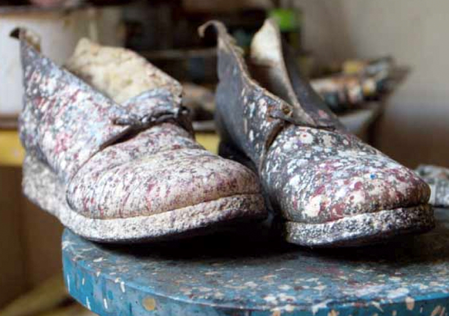 Artistic Explorations: Walking in Pollock's Shoes