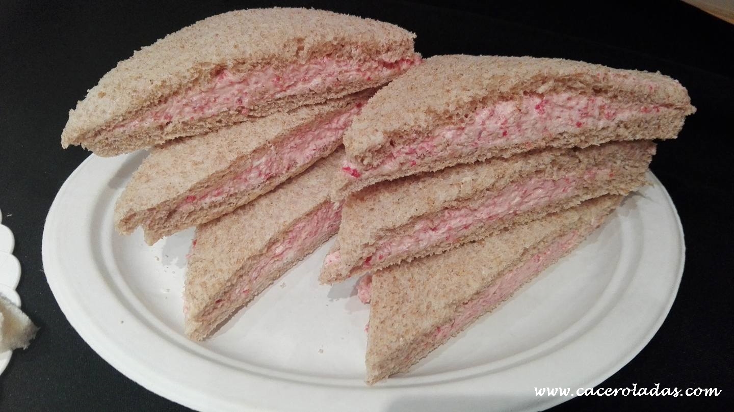 Sándwich de ensaladilla y salami estilo Rodilla | Caceroladas