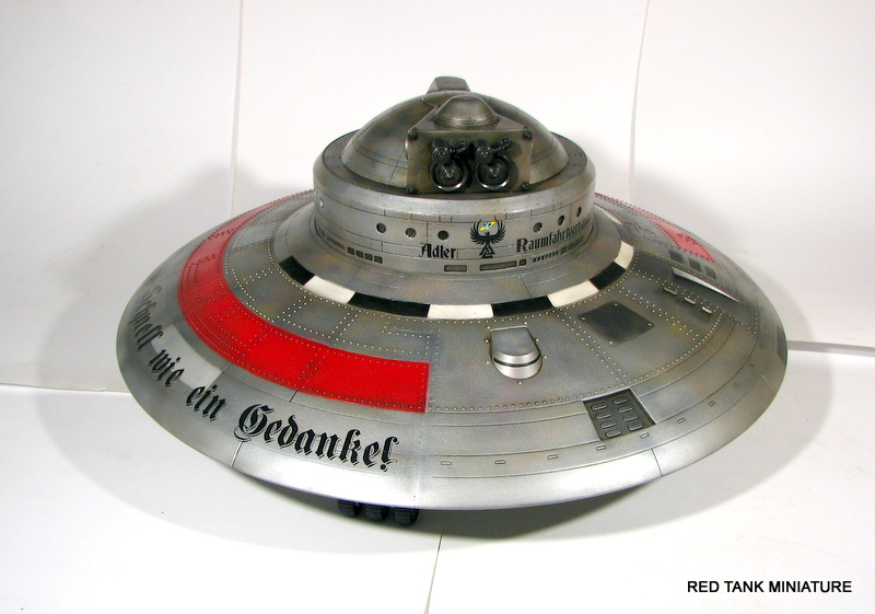 Gulumik Military Models: Haunebu II Travel Expedition Version 1/72