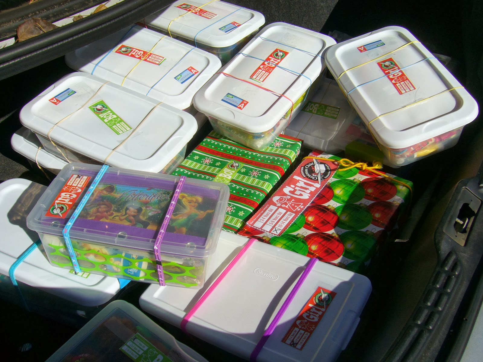 Simply Shoeboxes: Sweet Surprise: Seventeen Donated Operation Christmas ...