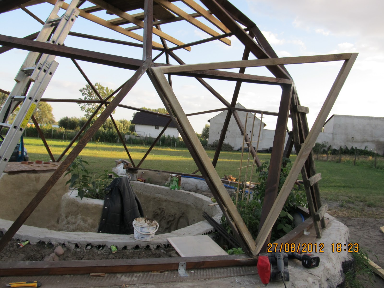 Archibitat: CIEPLARNIA - KOPUŁA GEODEZYJNA