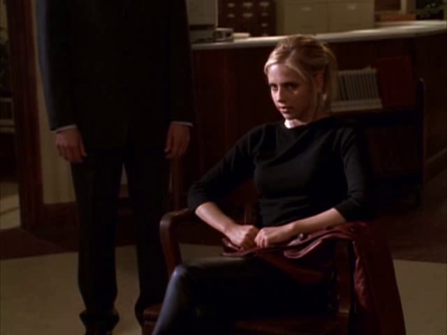 Leather Beauties: Screencaps Post 64 Buffy the Vampire Slayer ...