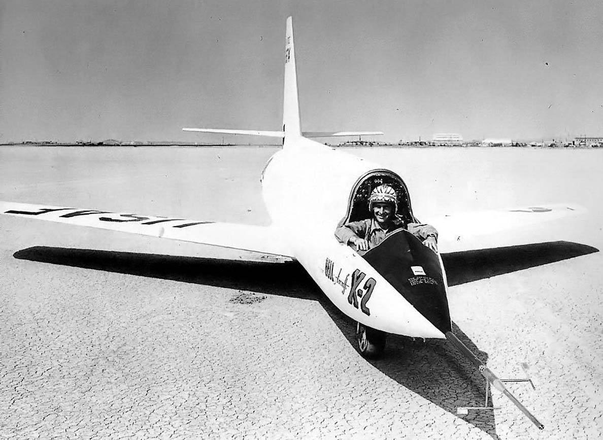 nhungdoicanh: Bell X-2 Starbuster