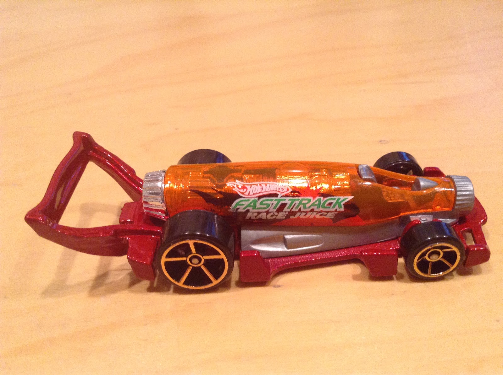 JULIAN'S HOT WHEELS BLOG: Carbonator (2010 Faster Than Ever)