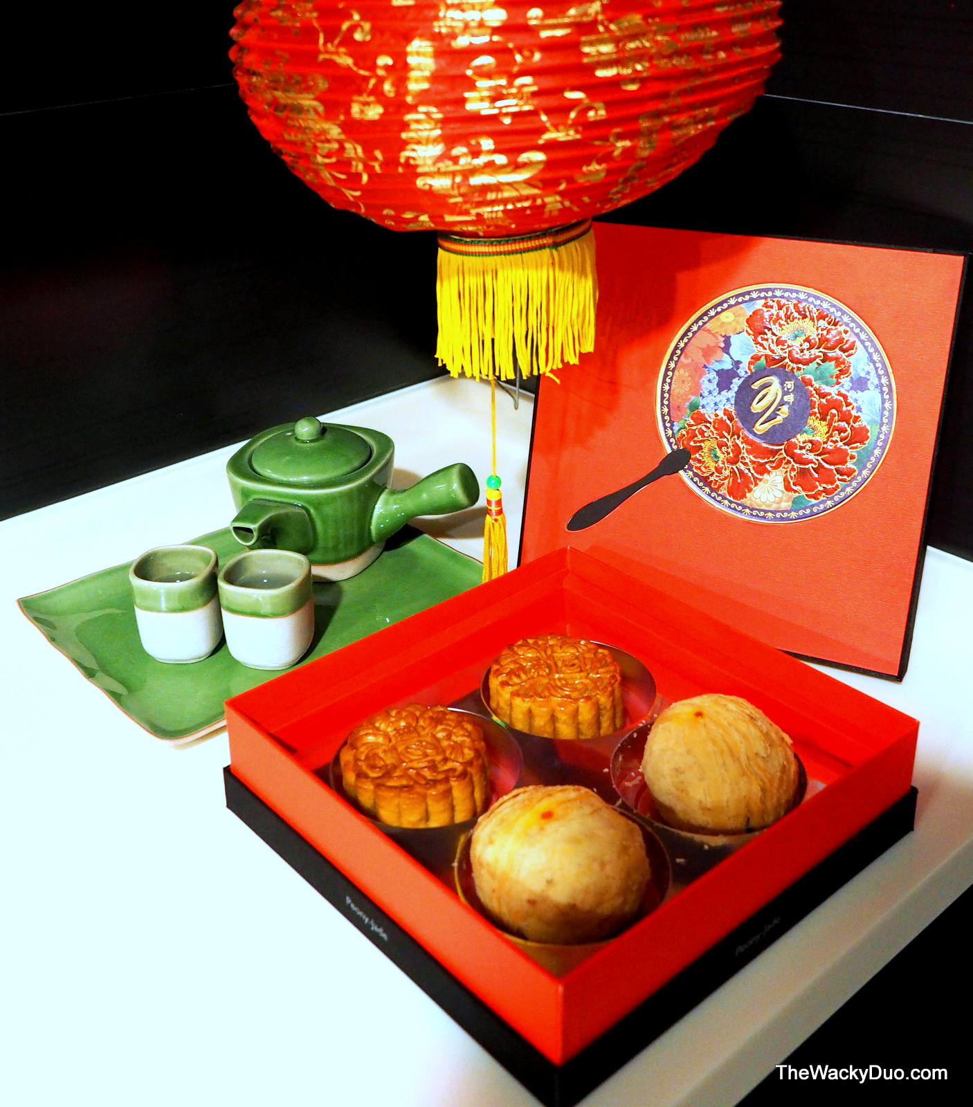 Peony Jade Award Winning Mooncakes : A Heavenly Treat - TheWackyDuo.com ...
