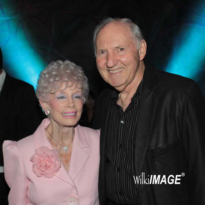 If You See Someone Without A Smile ...: September 29, 2011 -- SingaFest ...