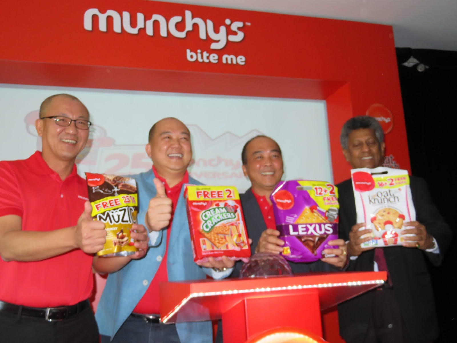 Kee Hua Chee Live!: MUNCHY'S CELEBRATES 25 GLORIOUS YEARS AS MALAYSIA'S ...
