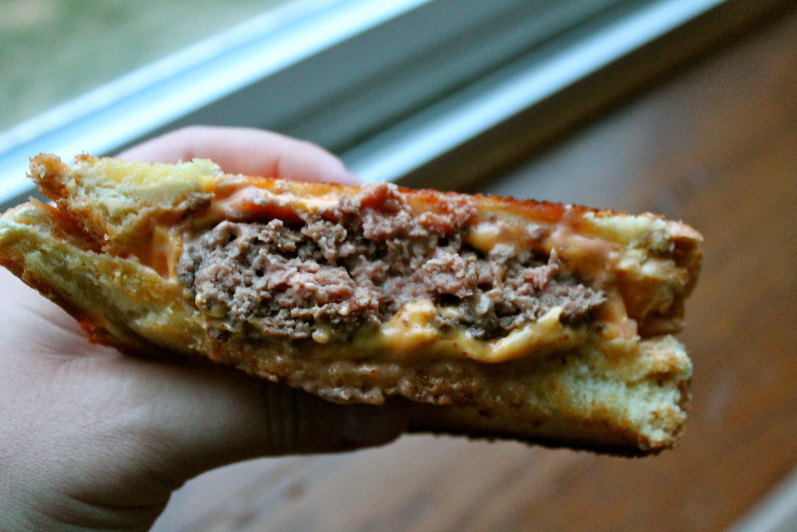 Mrs. Schwartz's Kitchen: Frisco Burger