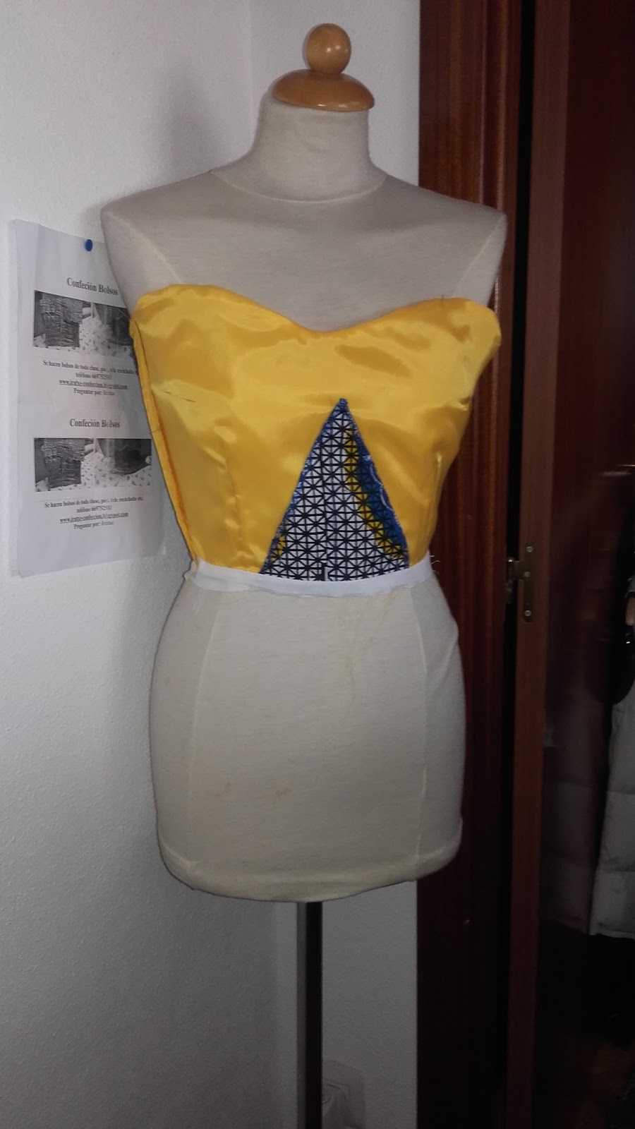 Textil, confeccion , piel y diseño: corpiño , bolso y collar