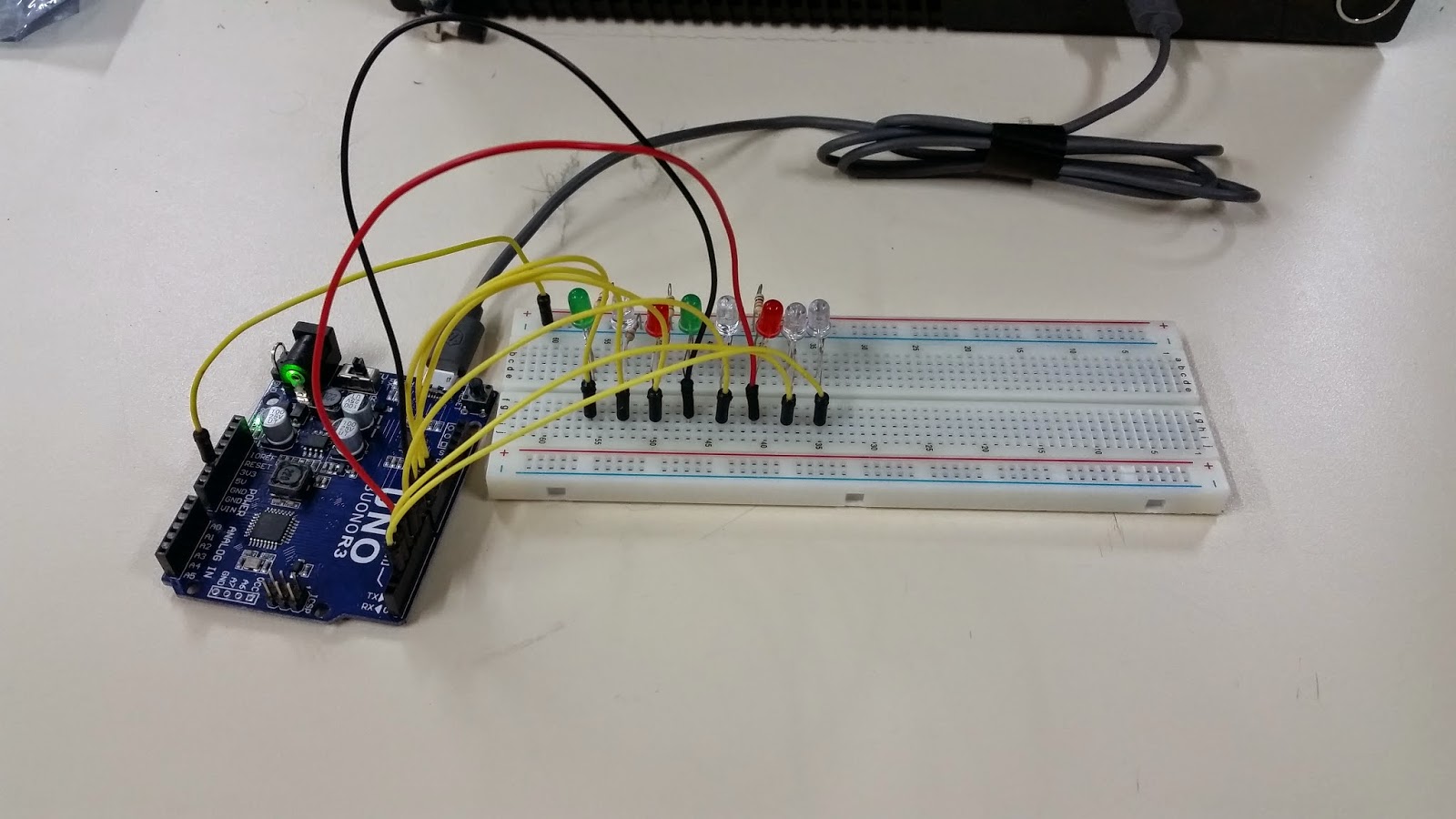 Arduino for beginers: Laboratorio 3 Arduino