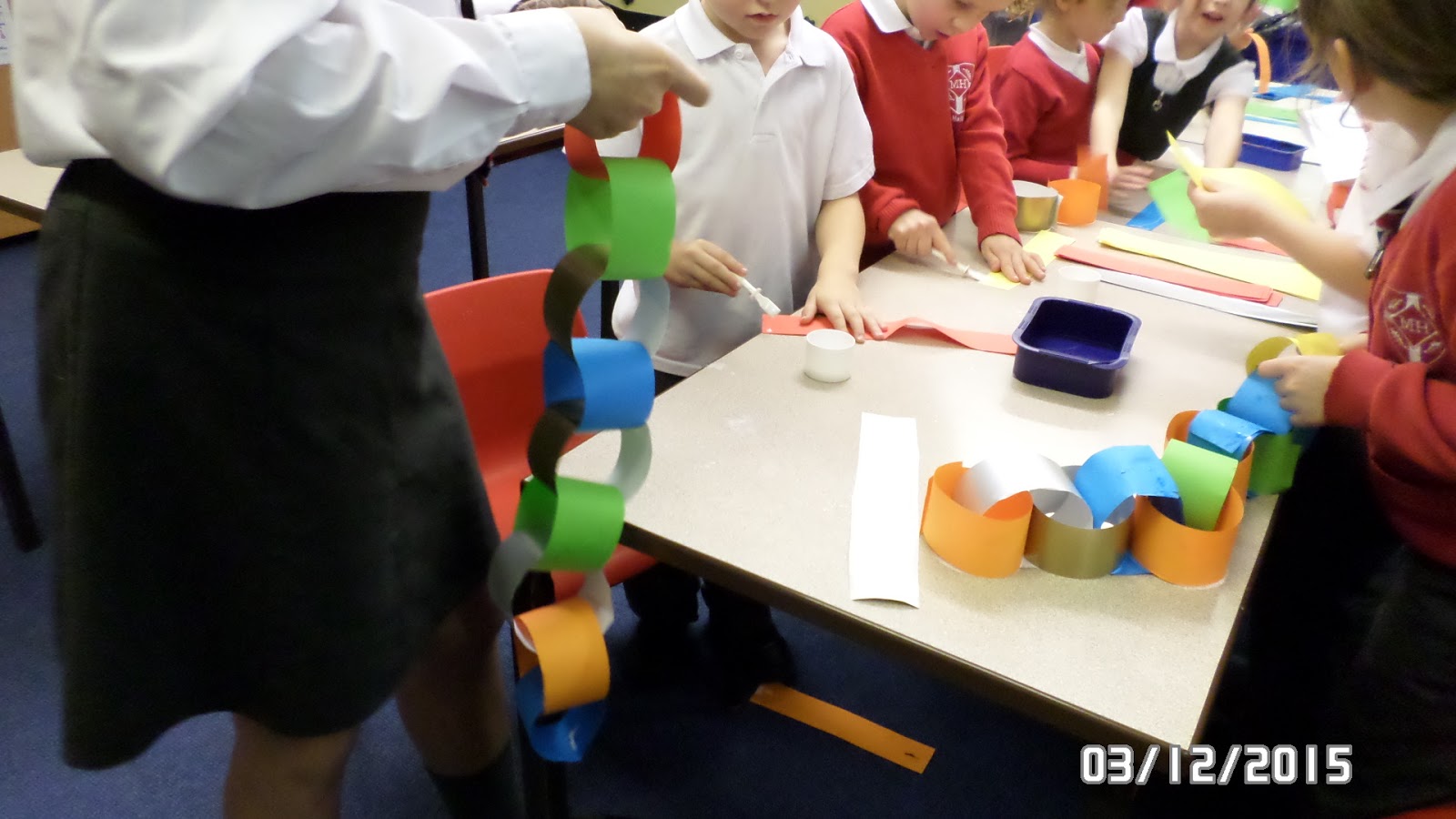 Moor Hall Primary School: Moorhens Paper Chain Race