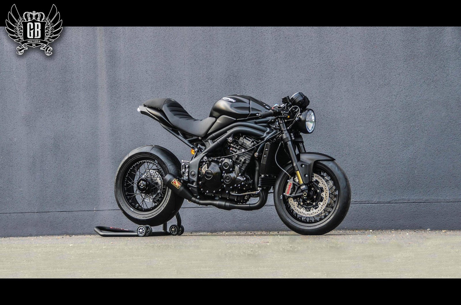 CAFÉ NOIR | Speed Triple 1050 R ABS - RocketGarage - Cafe Racer Magazine