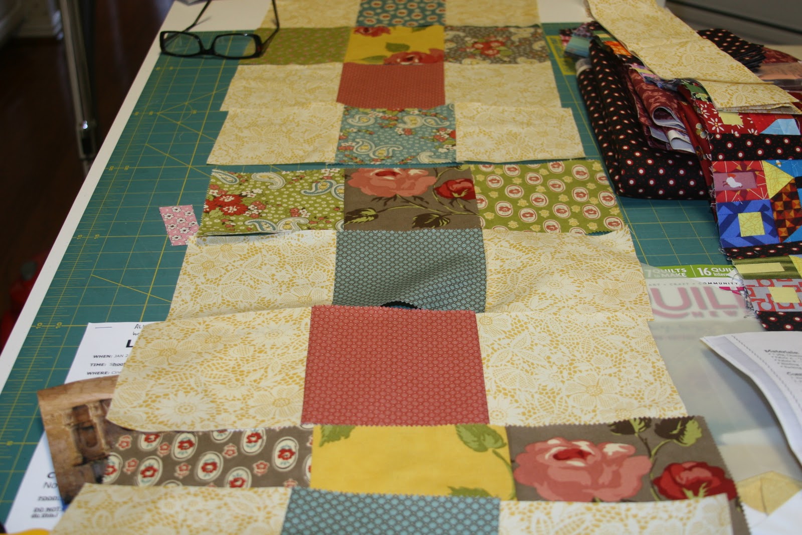Ramblings of a quilter: Lil Twister Table Runner