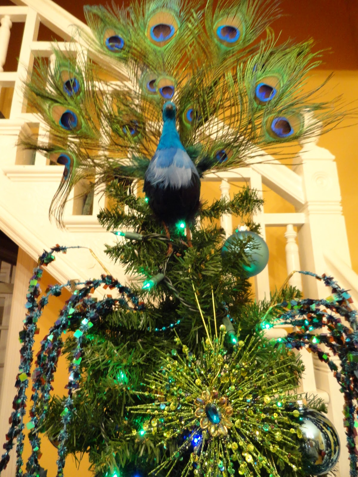 Le Beau Paon Victorien: Christmas Theme Tree 2011: Peacocks!