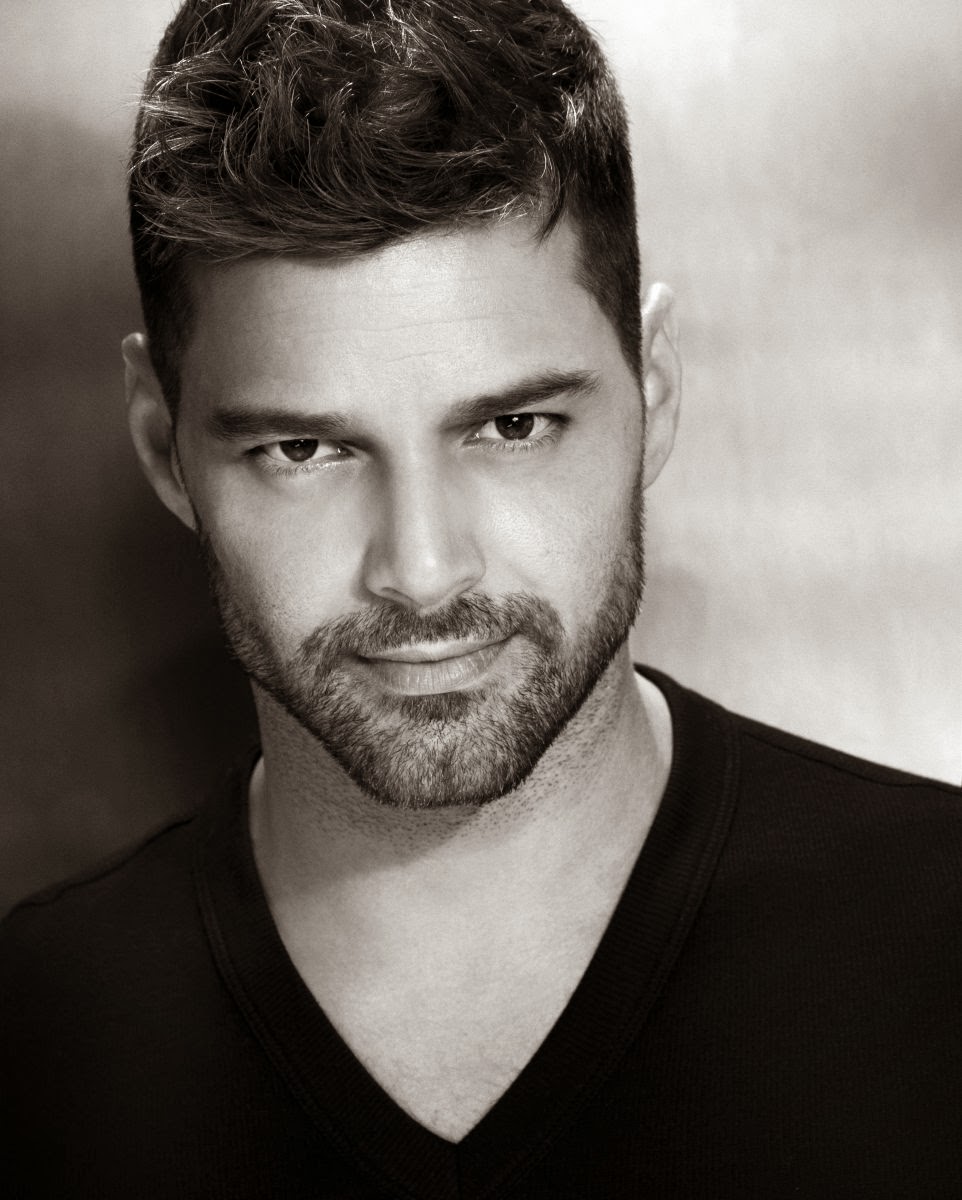 Ricky Martin official fan club Barcelona: Twitter Ricky Martin muy.........