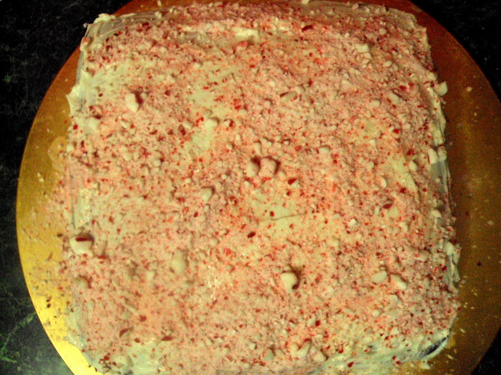 The Gab Housewife Chronicles: Candy Cane Dust Cake