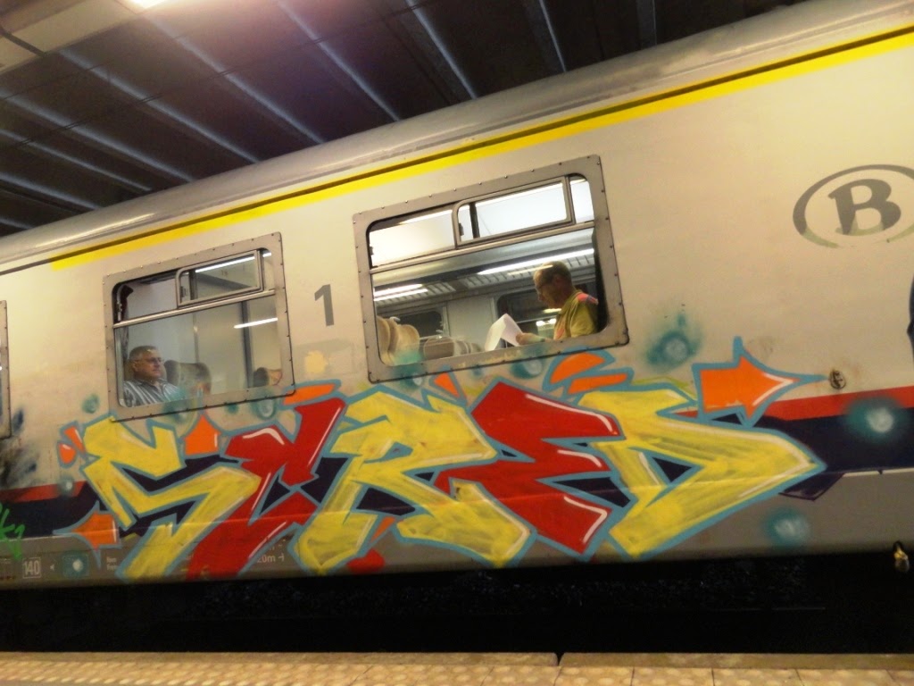 TRAIN WRITING Art on Train