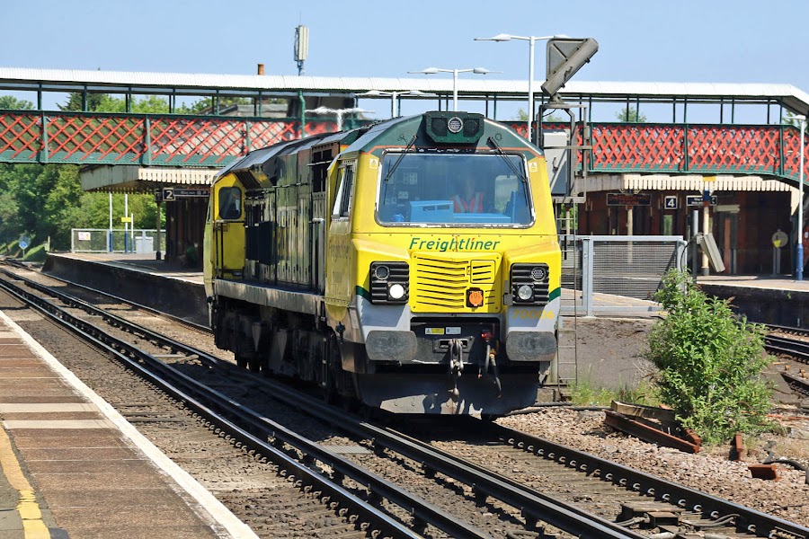 47s and other Classic Power at Southampton: Freightliner Class 70 ...
