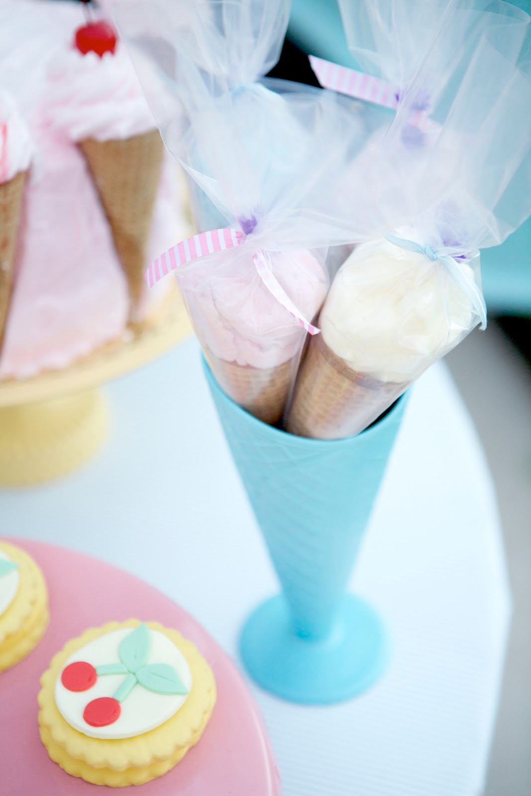 Kara's Party Ideas Ice Cream Social - Summer, Vintage Ice Cream Party ...
