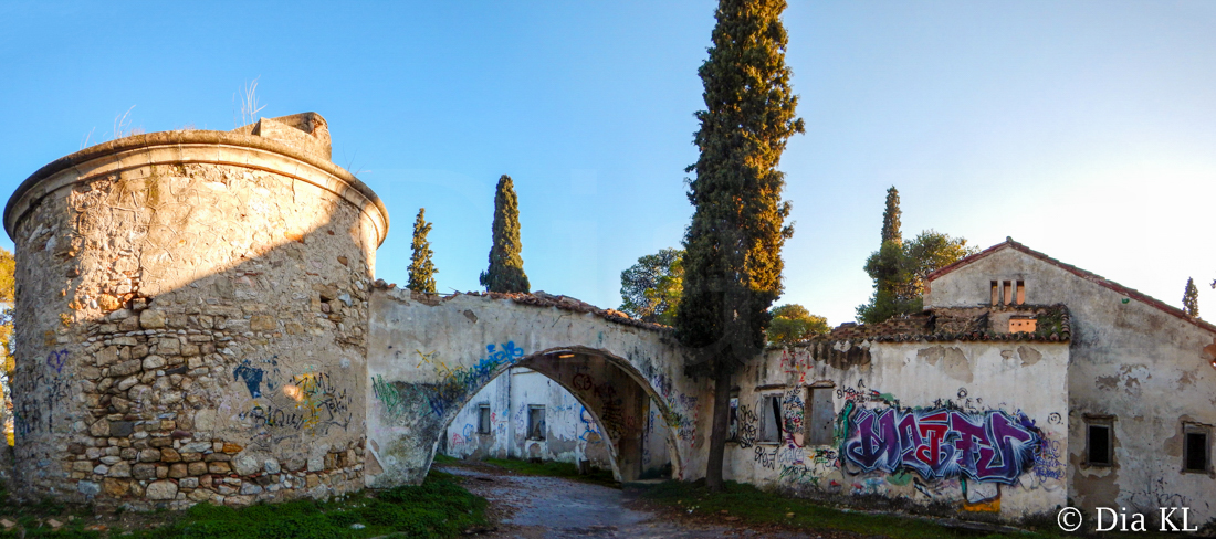 Travelositive [old]: Urbex Villa Levidi Athens GREECE