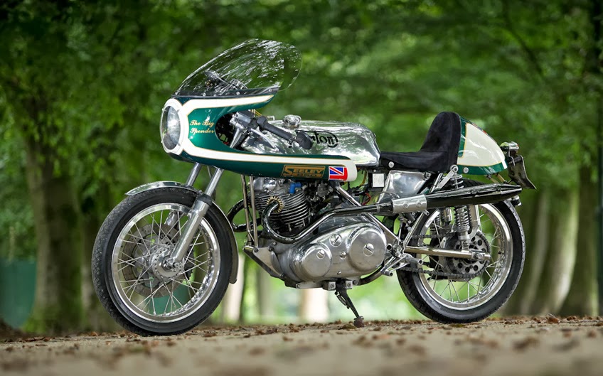 Norton Commando Seeley 850 - RocketGarage - Cafe Racer Magazine