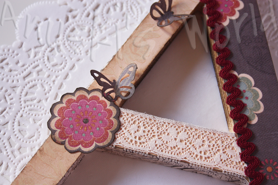 Aquí os dejo una foto de las dos cosas juntas.