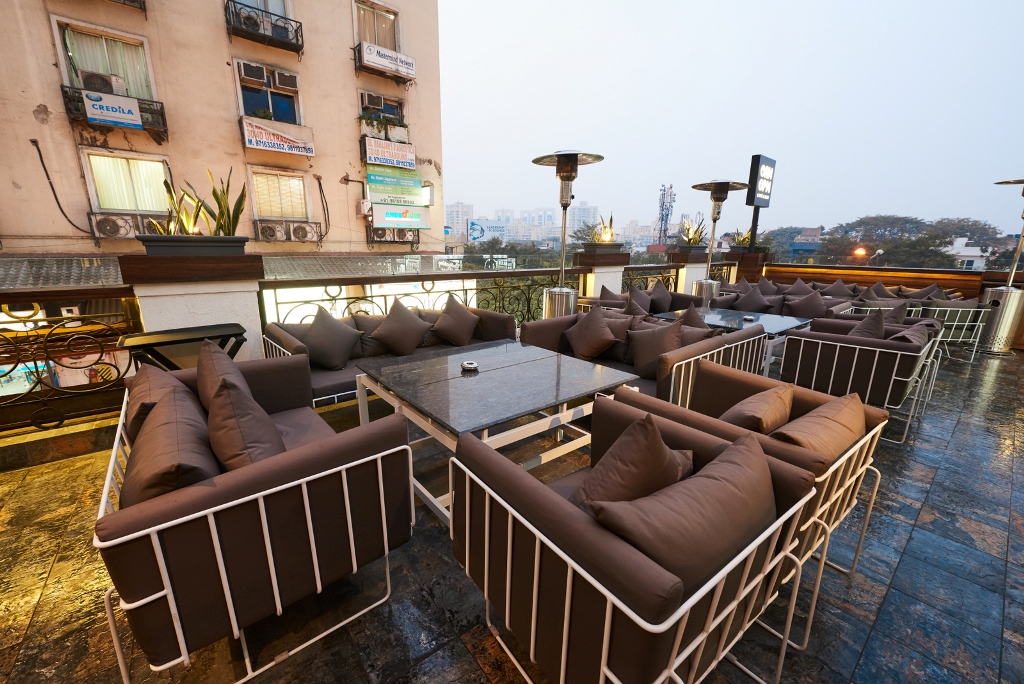 A Day at the AMPM Café and Bar