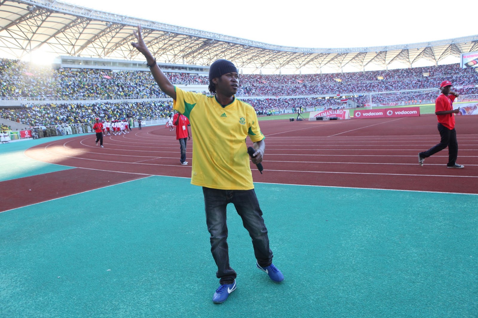 Shaffih Dauda in Sports.: MPAMBANO WA SIMBA NA YANGA KATIKA PICHA.