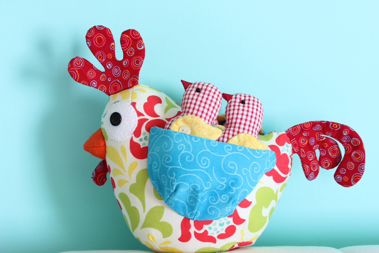 MI HOGAR DE PATCHWORK: La gallina y sus pollitos