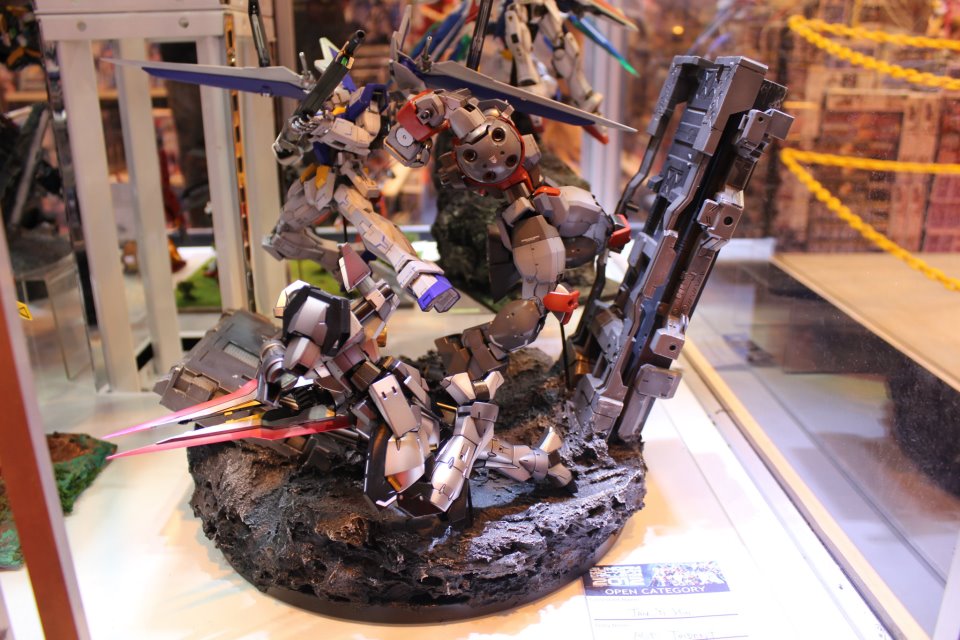 S.X.2 GUNDAM: Singapore's Gundam Mid Year Competition 2012