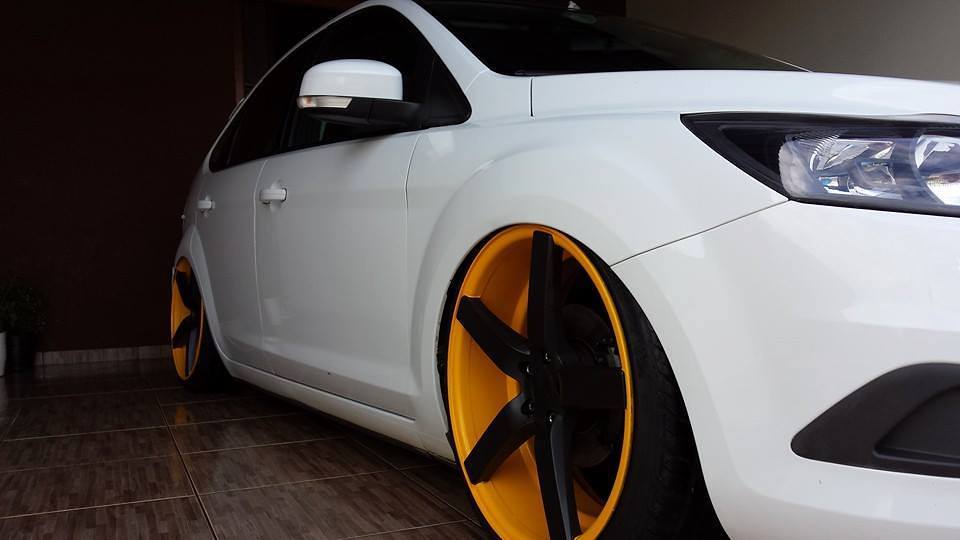 Rodas personalizadas: o seu carro de cara nova, por um custo baixo