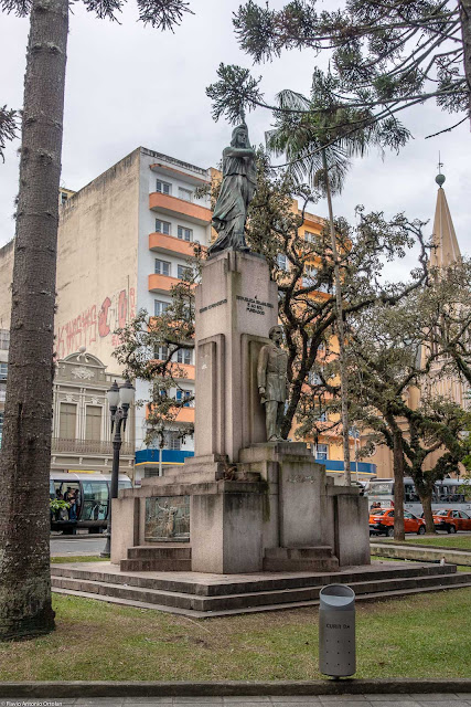 Fotografando Curitiba: Monumento à República