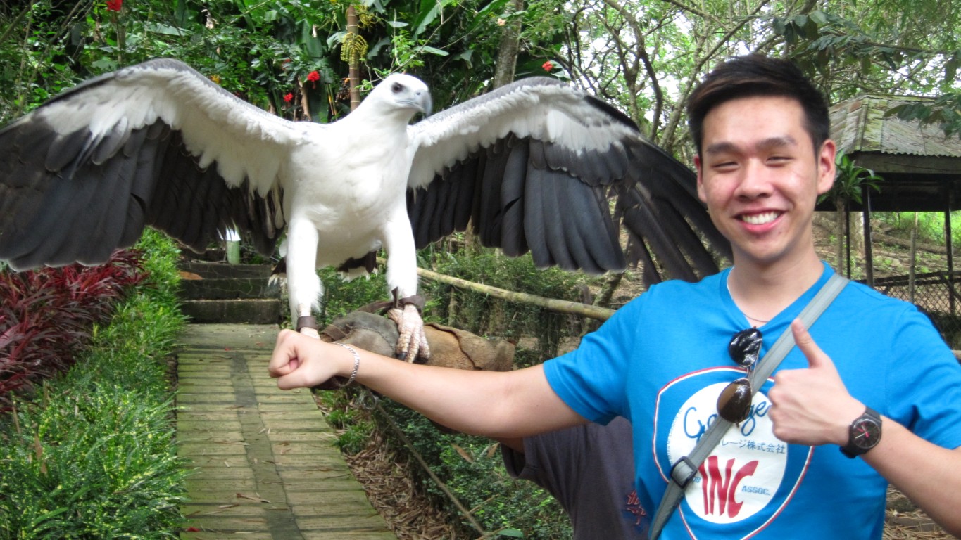 Davao City: Philippine Eagle Center | Glich's Life