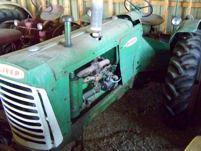 DIFFERENT COLOURED JUNK: Oliver 770