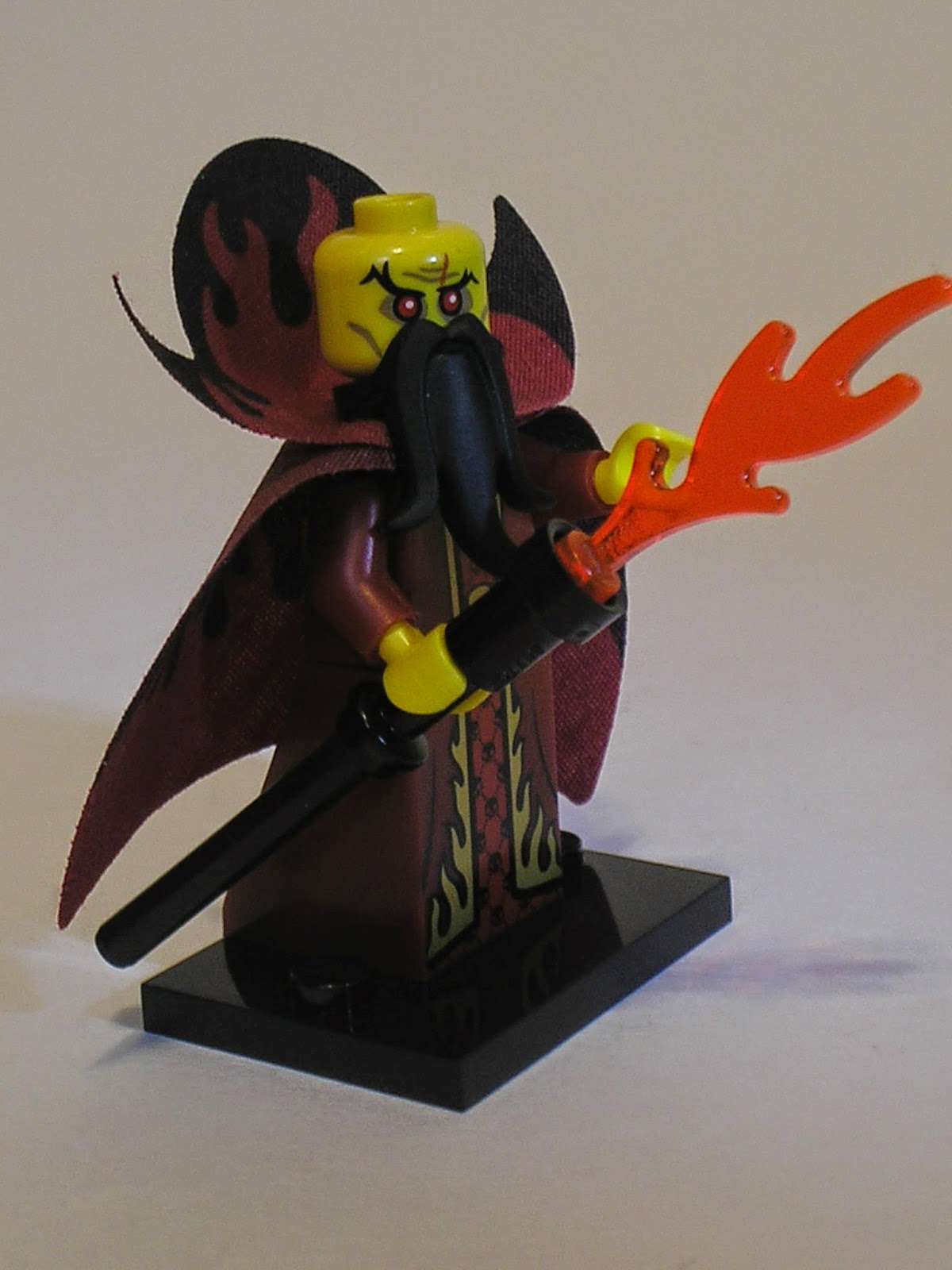 That Figures: REVIEW: LEGO Minifigures Series 13 Evil Wizard (With Bump ...