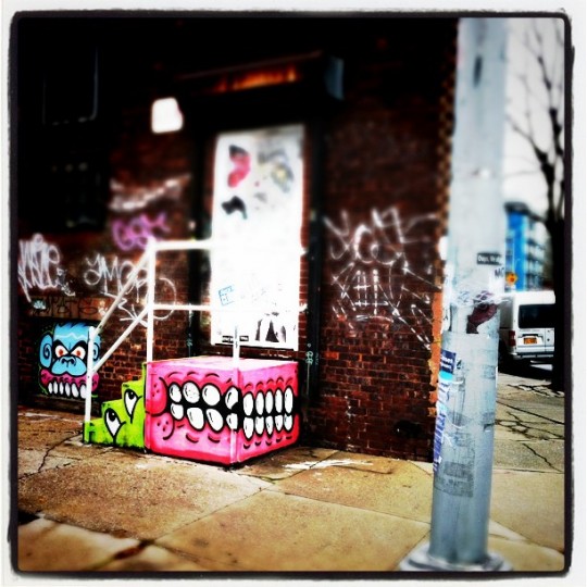 Street Art By ArtFlyMovie: SWEET TOOF - Street Art from London