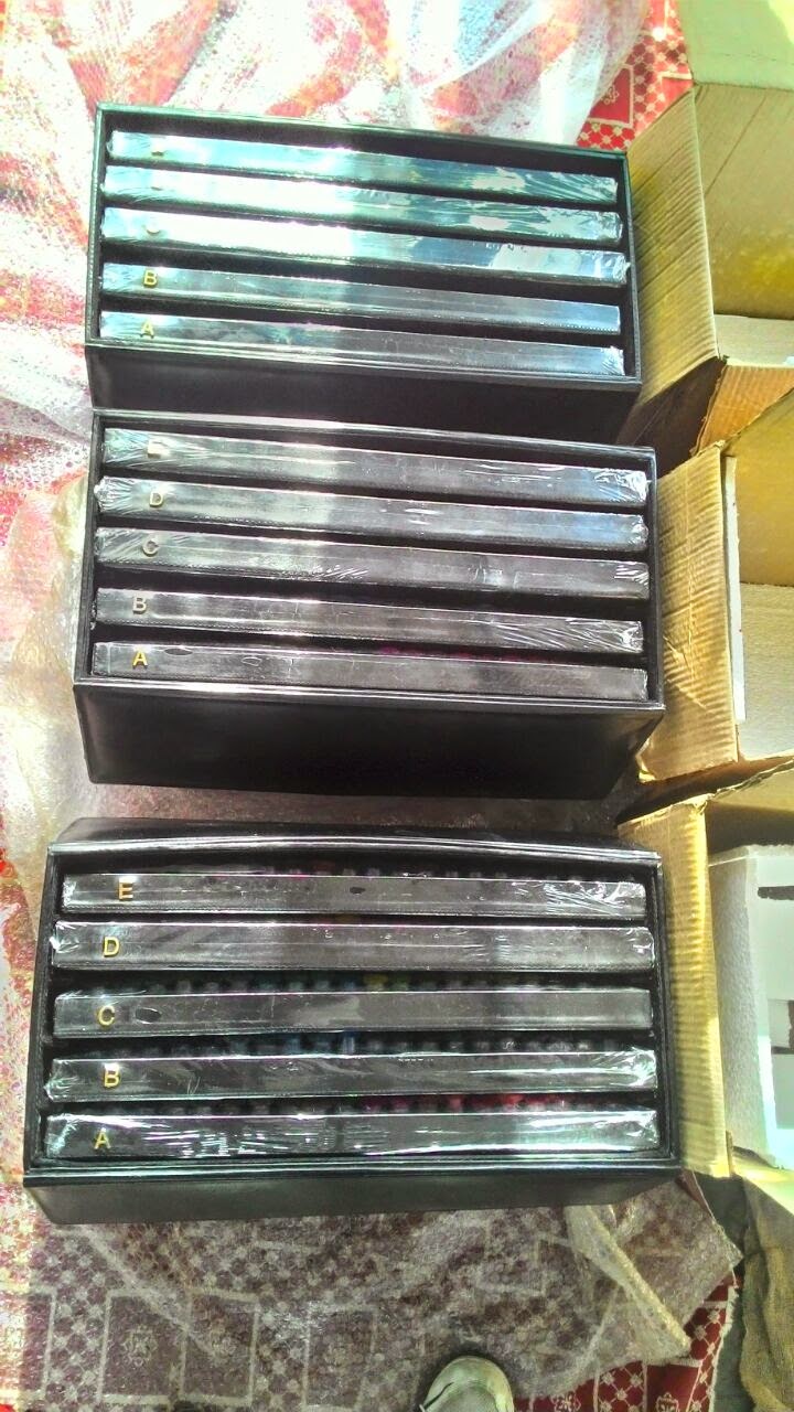 Color Pom Pom Box wool, viscose, silk, bamboo, cotton, nylon, acrylic ...