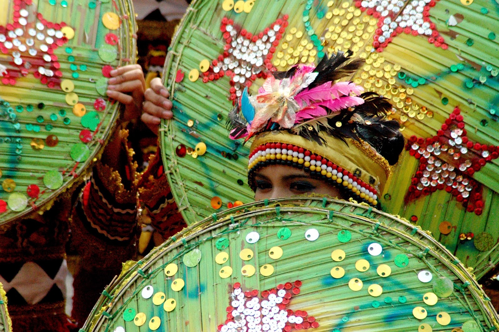 DUDE FOR FOOD: Side Views: Faces of the Kadayawan