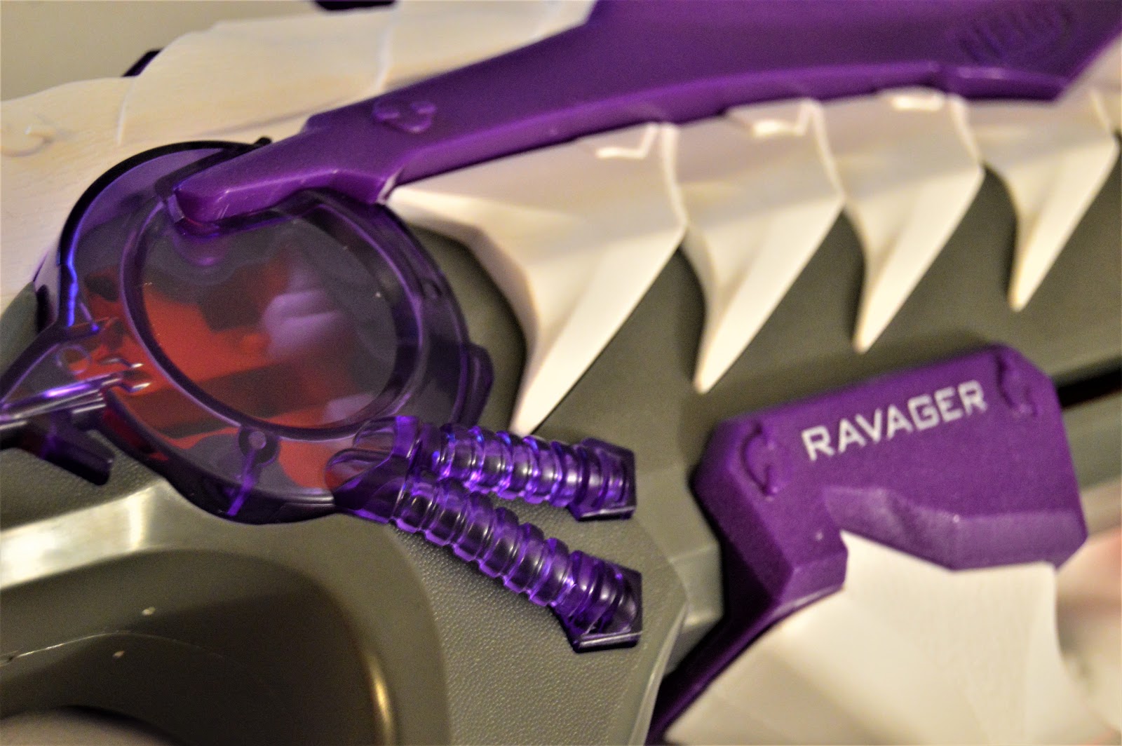 StudioYale: Nerf Alien Menace Ravager Review (6/10)