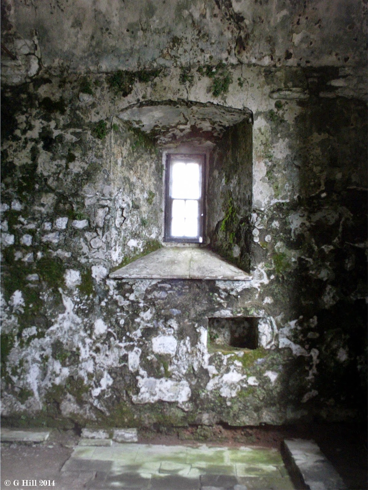 Ireland In Ruins: Taghmon Church & Castle Co Westmeath