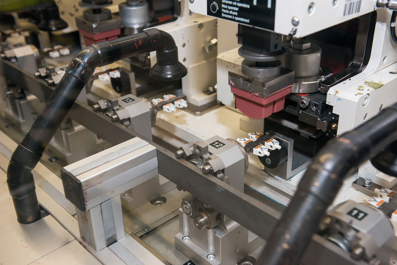 The LEGO® Minifigure at 40: Inside the factory | New Elementary: LEGO ...