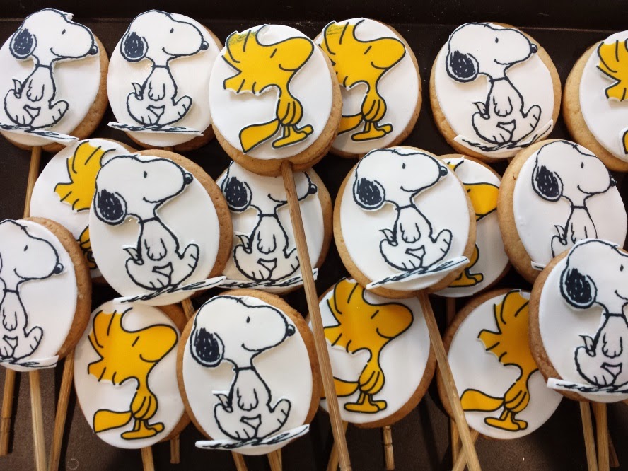 Yochana's Cake Delight! : Snoopy Cookies