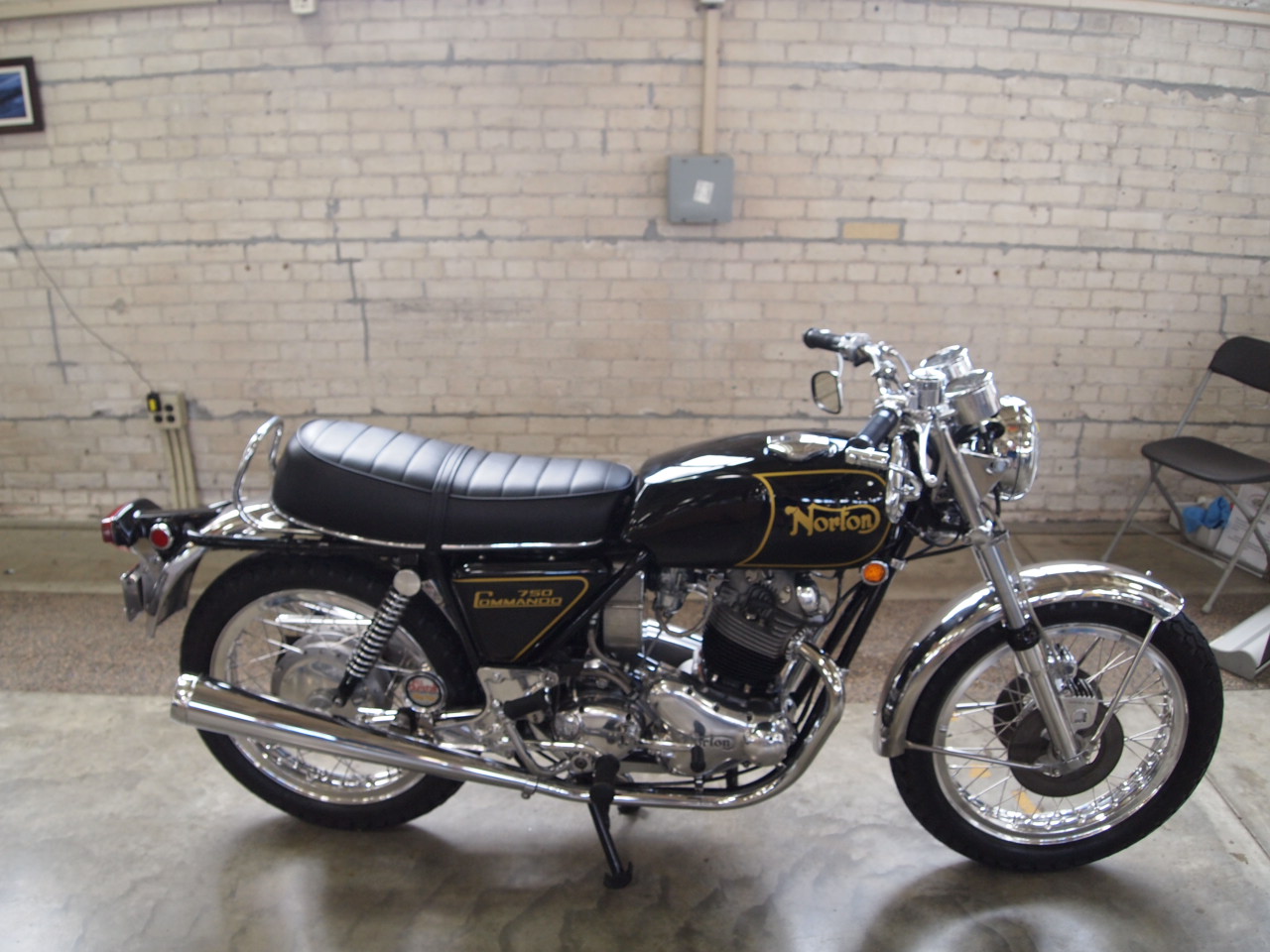 Red Wing Ironworks Motorbike Club ©: Antique Motorcycle Club Viking ...