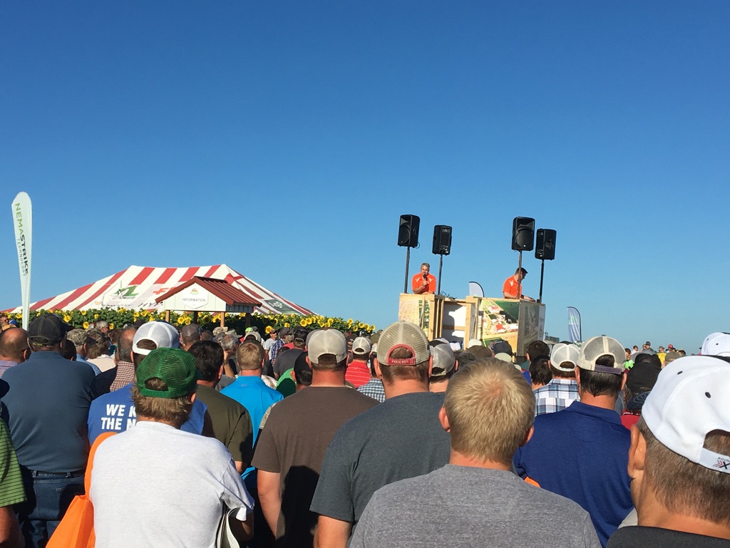 Land of LIQUID: Ag PhD Field Day Is Tops