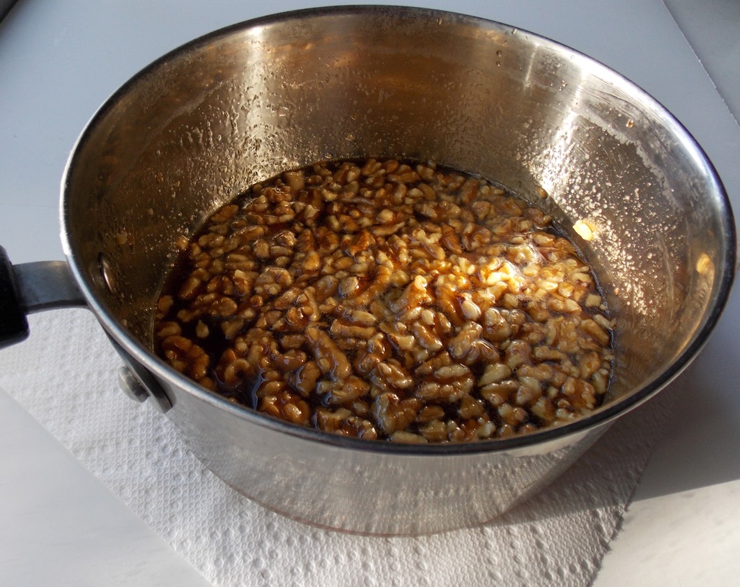 Mystery Lovers' Kitchen: How to Make Wet Walnuts: Easy Maple-Walnut ...