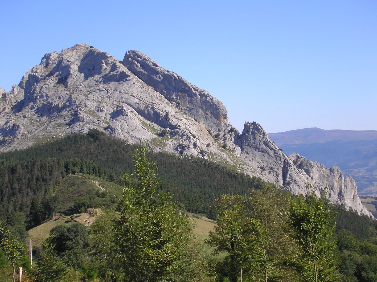 Iñaki Miró: Atxarte, Espolones del Aitz Txiki.